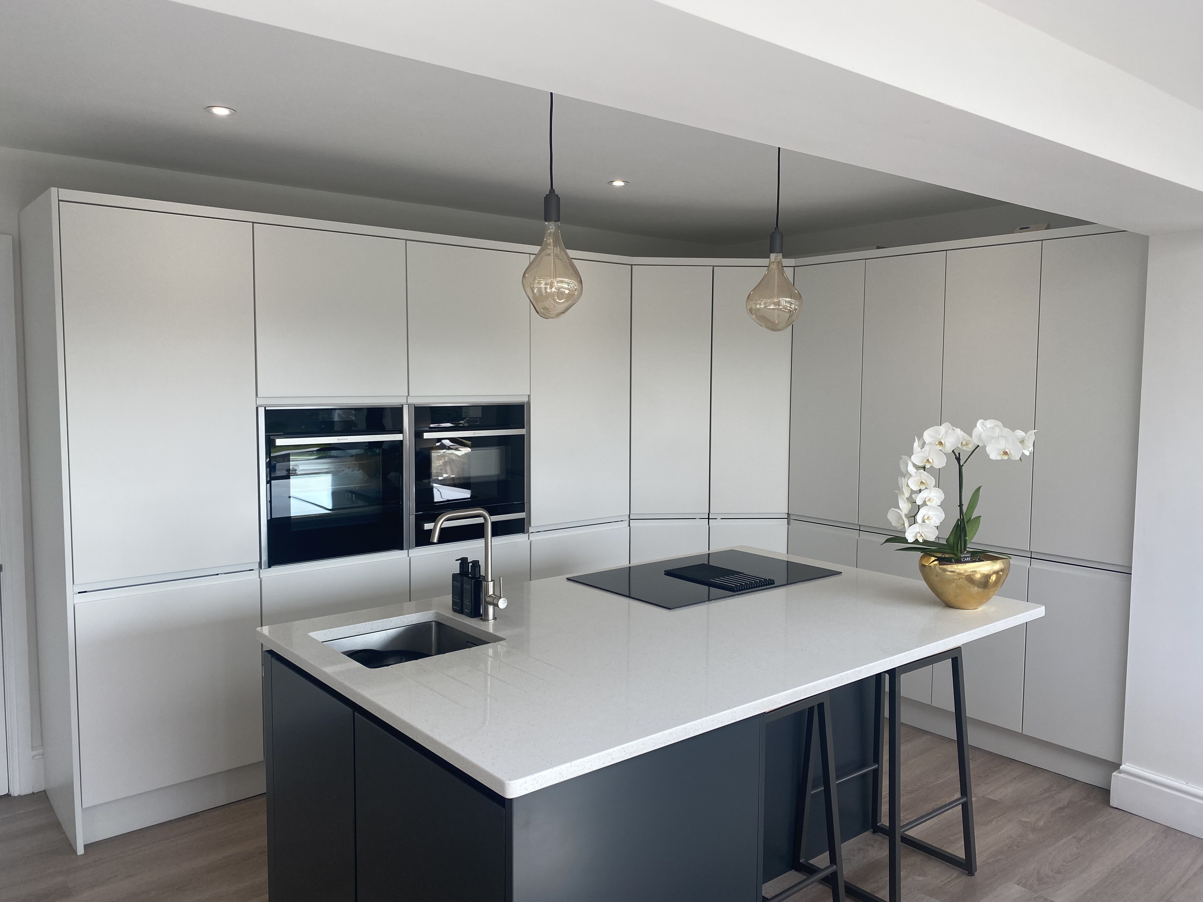 Modern Lucente Gloss White | Sheffield Kitchen Outlet